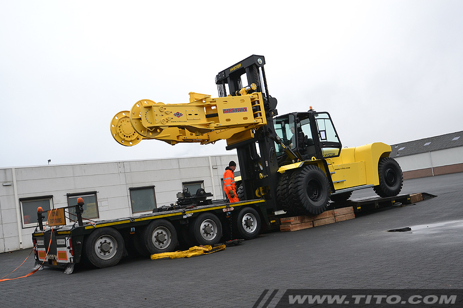 Reachstackers & big forklifts | Tito Lifttrucks | Transportation of a ...