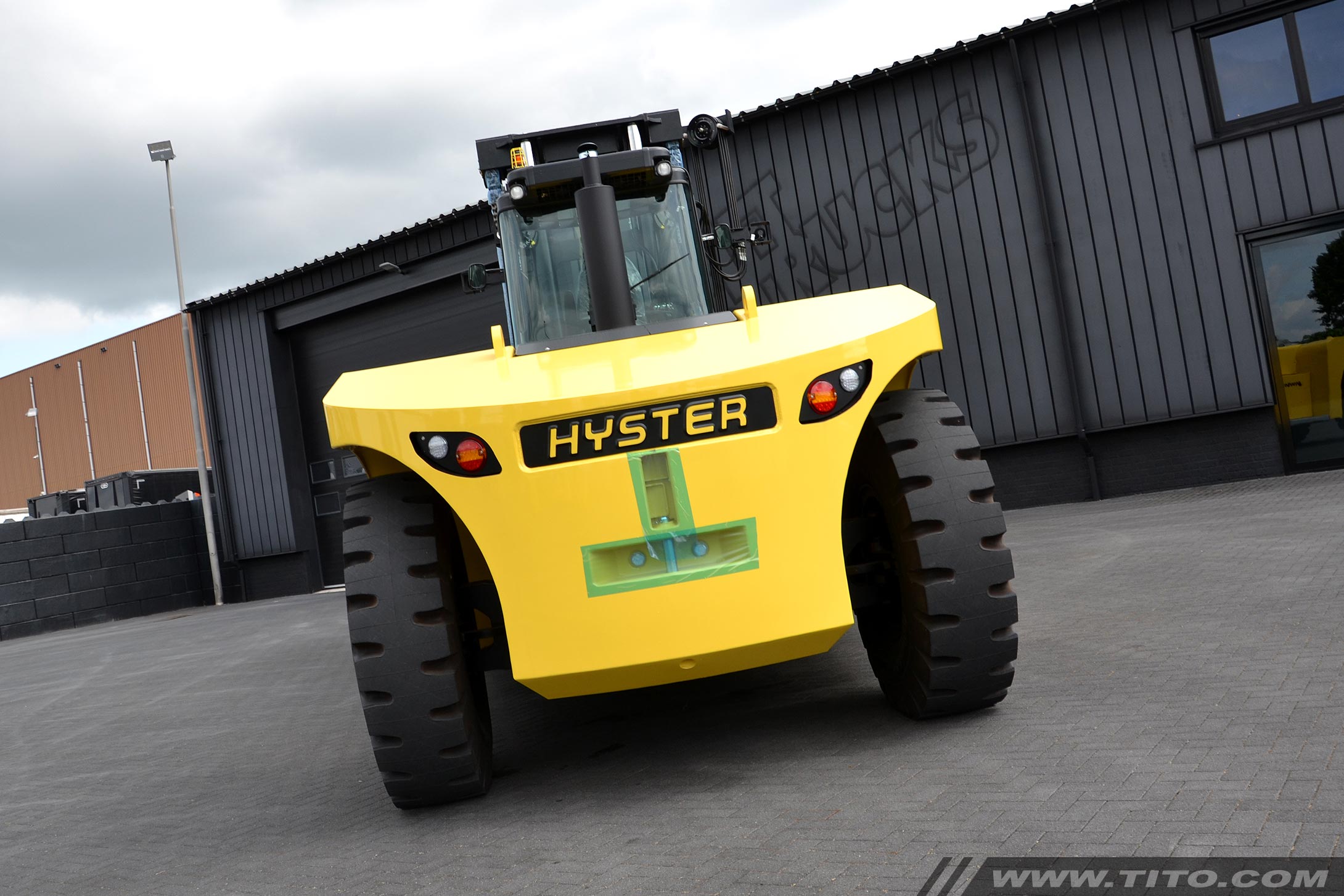 Reachstackers & big forklifts | Tito Lifttrucks | Hyster H32XM-12TH